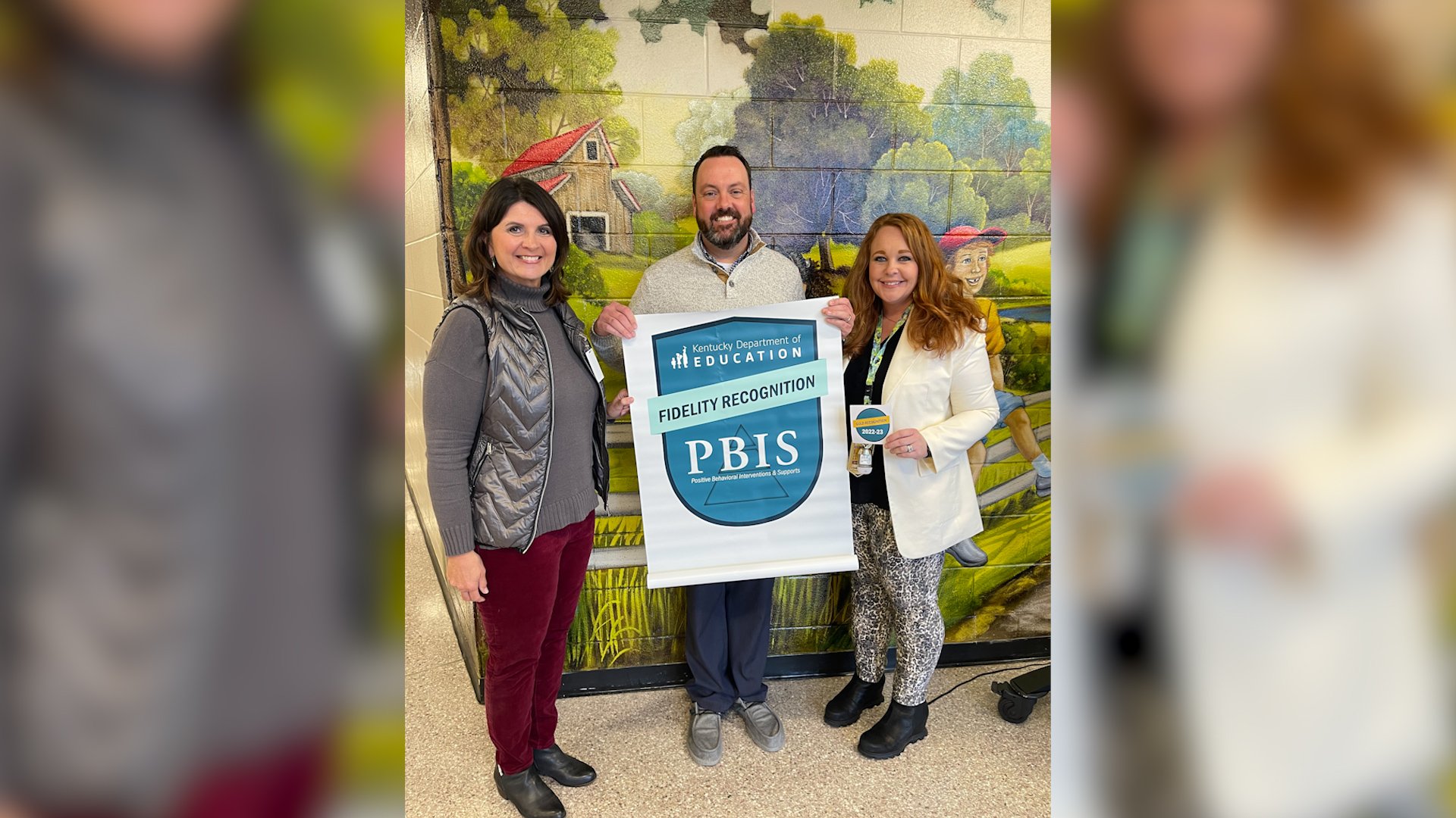 Red Cross Elementary gets 'Gold Star' award - WNKY News 40 Television