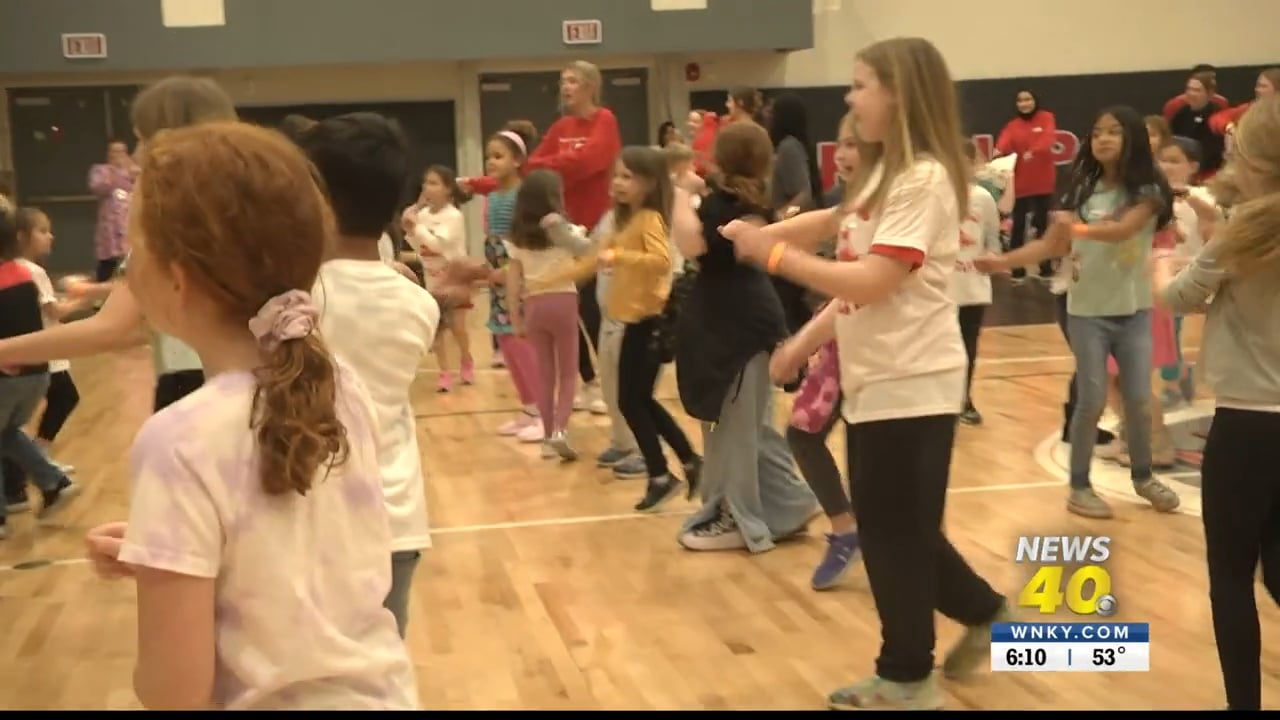 Dance Mini Red at Rich Pond Elementary - WNKY News 40 Television