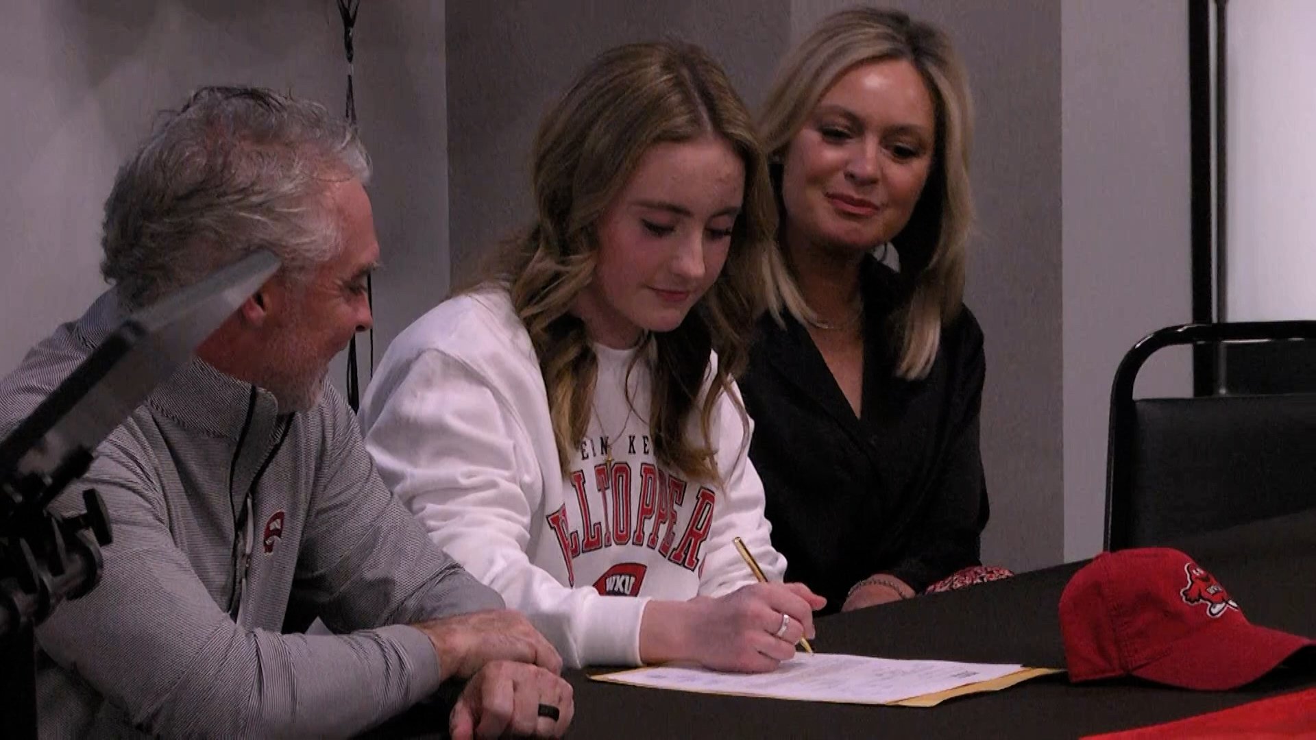 Drexel signs Letter of Intent with WKU Track and Field - WNKY News 40 ...