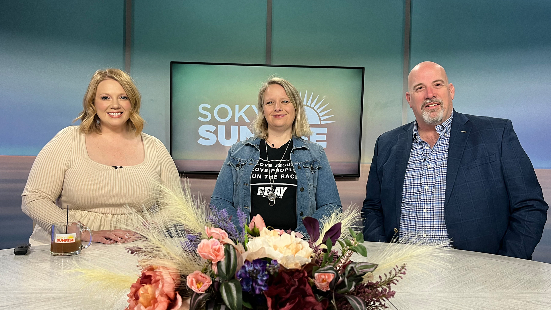 Sunrise Spotlight: At the Cross: Night of Worship - WNKY News 40 Television