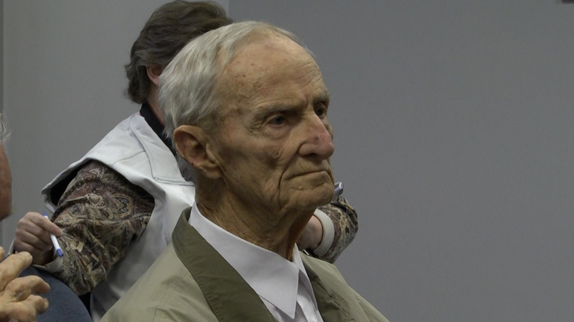 WWII Veteran turns 100, reminisces on near-death experience - WNKY News ...