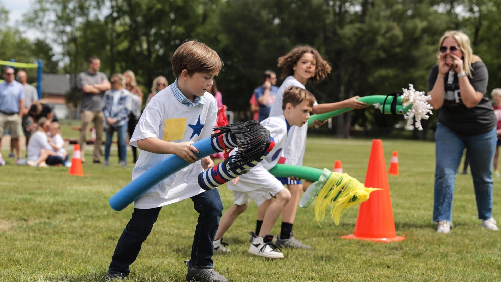 Potter Gray students participate in Derby - WNKY News 40 Television