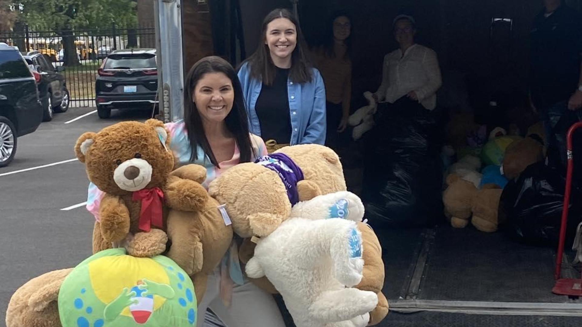 Great Teddy Bear Run brings in at least 1,150 bears for children and ...