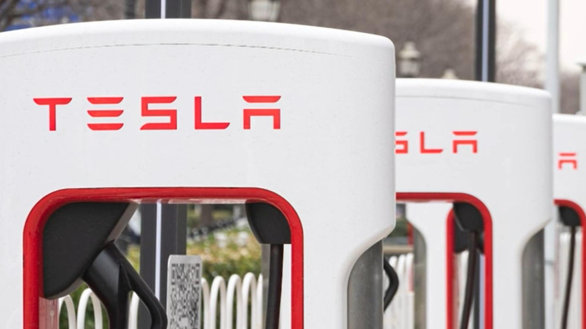 GM's electric vehicles will gain access to Tesla's vast charging ...