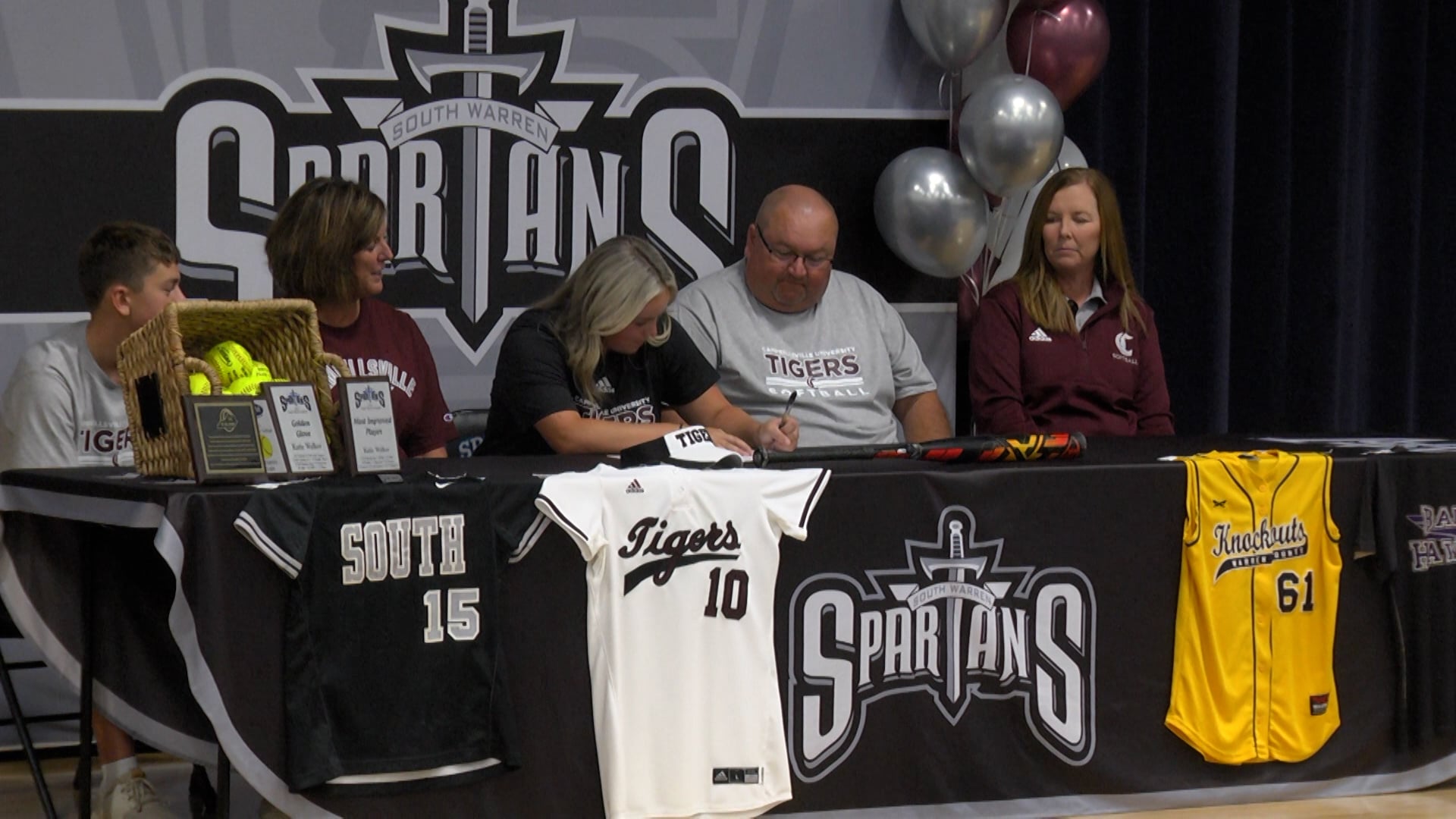 Katie Walker Signs With Campbellsville University Softball - WNKY News ...