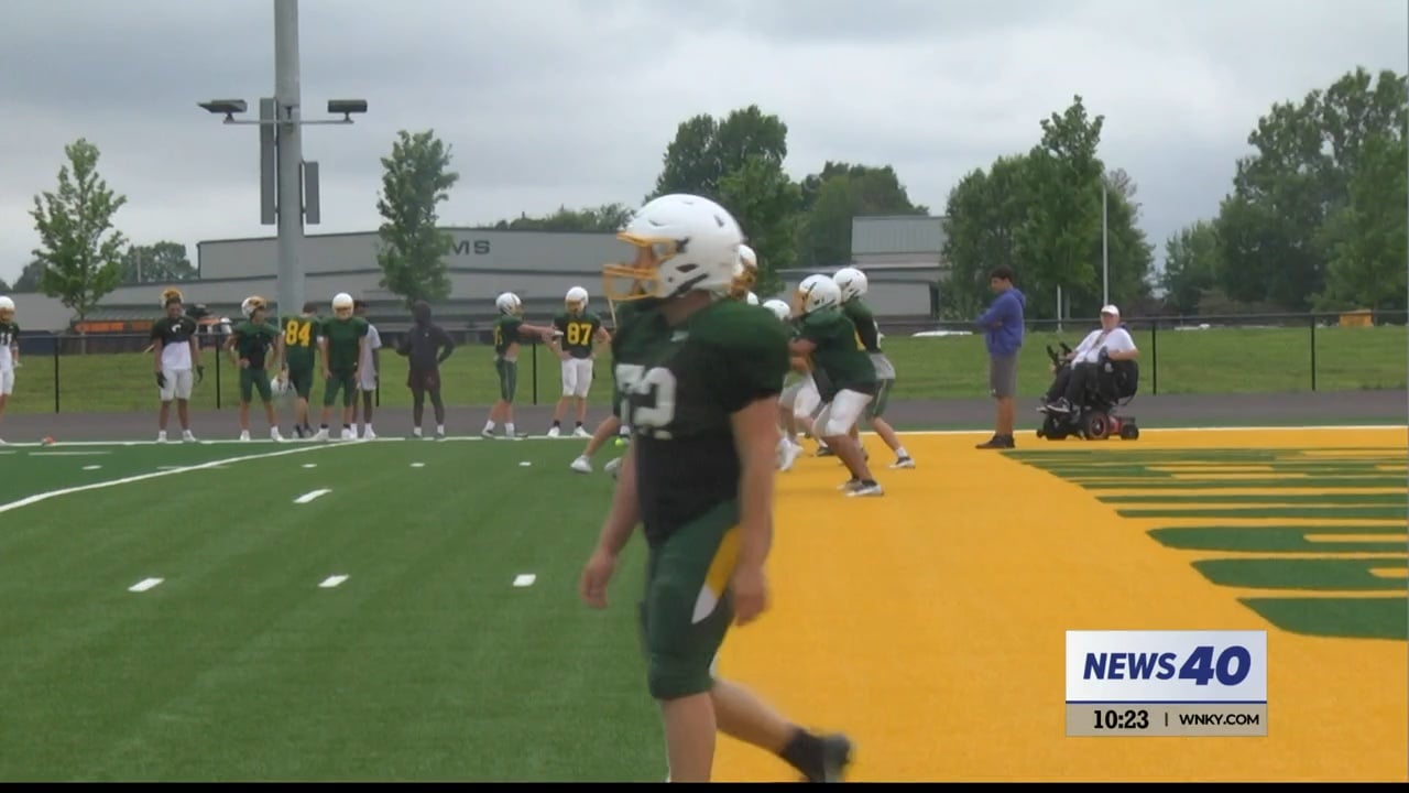 Football Frenzy Warm-Up: Greenwood Gators - WNKY News 40 Television