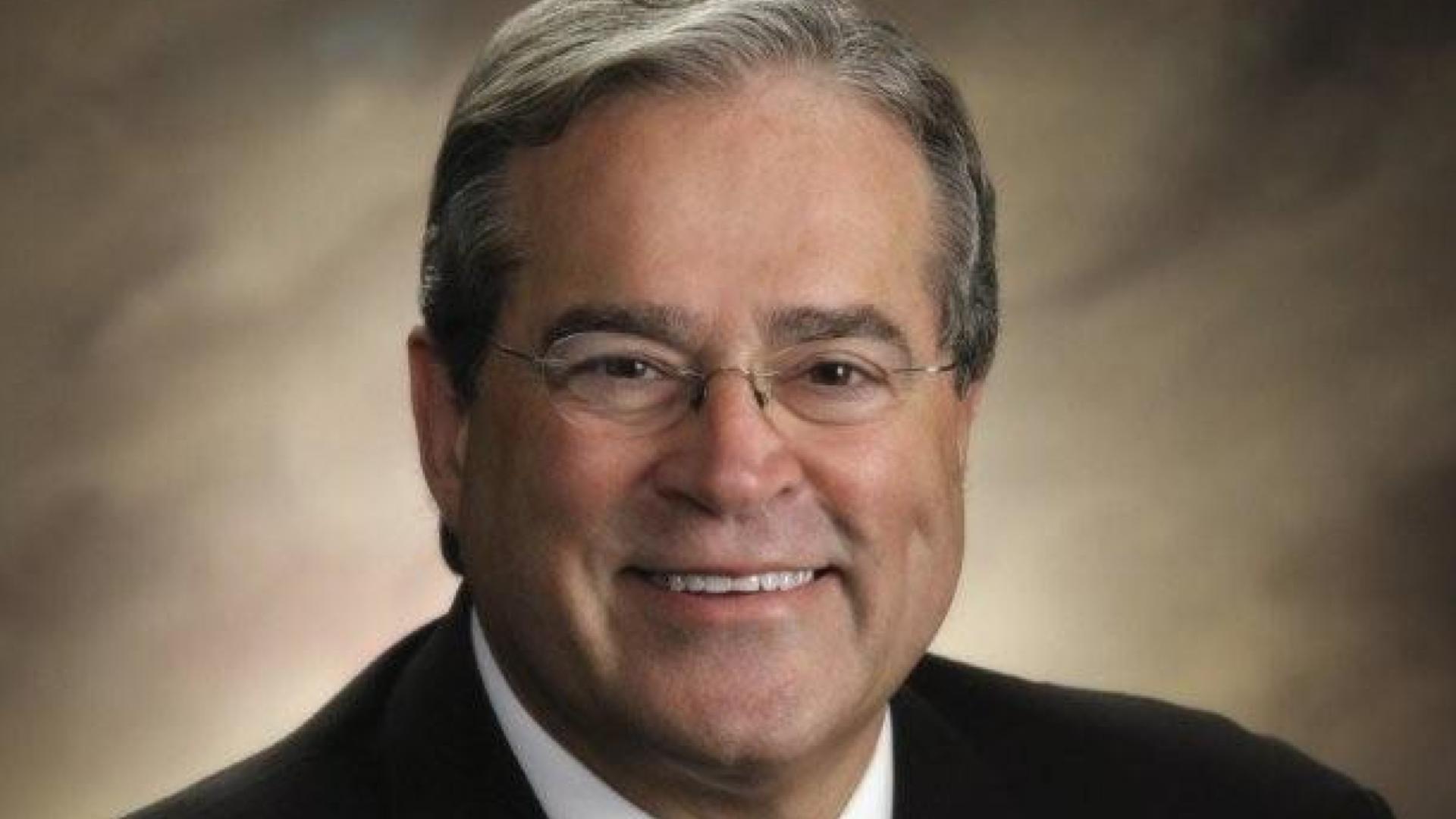 Former Warren County judge-executive Mike Buchanon receives Governor's ...