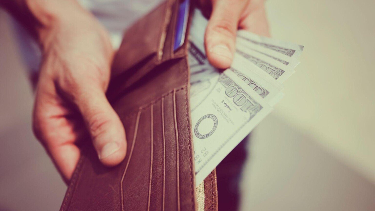 $1.8 billion Powerball win goes to 1 winner for Christmas Eve drawing ...