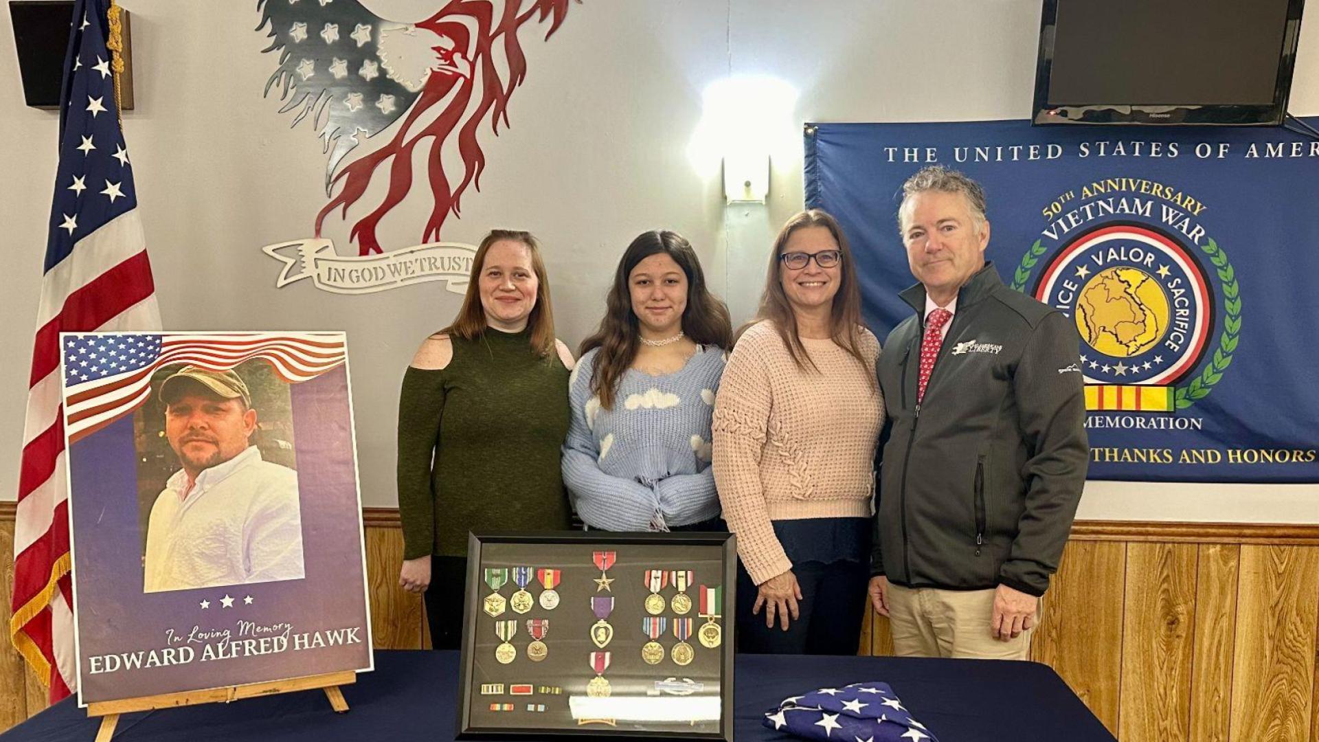 Sen. Rand Paul presents medals and awards to family of Kentucky veteran ...
