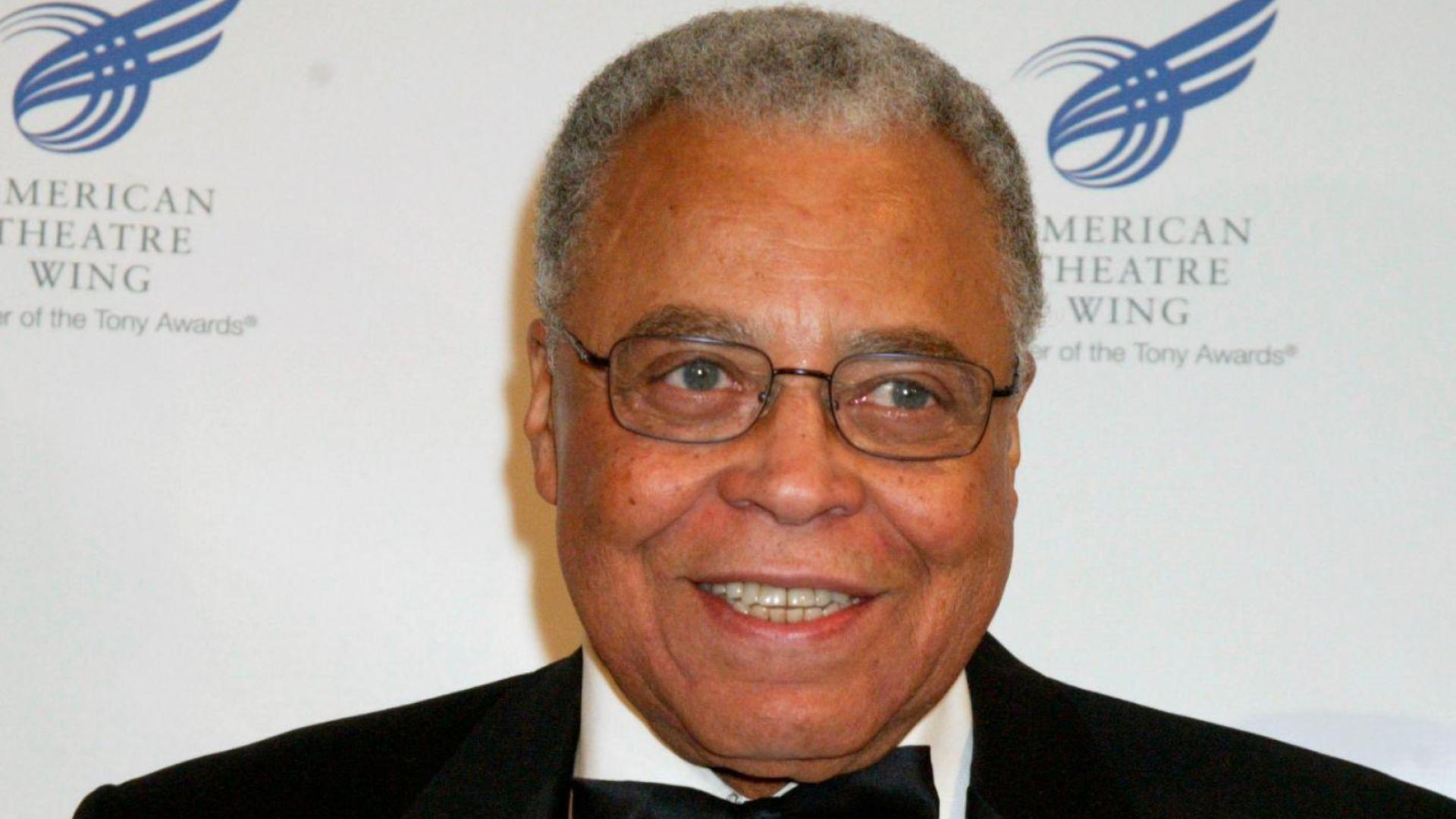 James Earl Jones, acclaimed actor and voice of Darth Vader, dies at 93 - WNKY News 40 Television