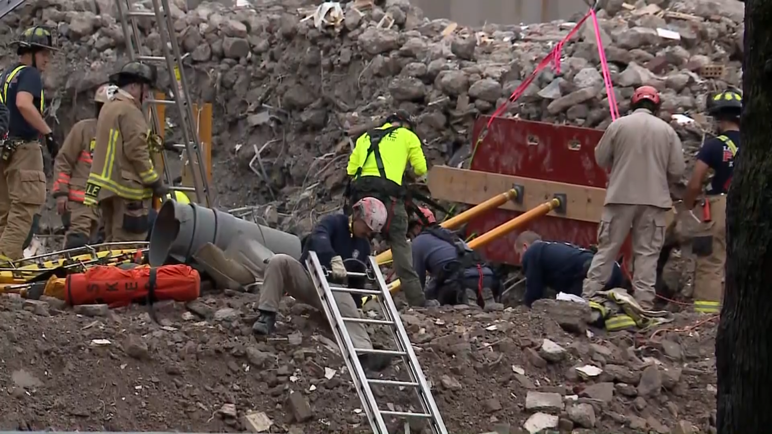 Worker trapped under rubble after construction accident in Louisville ...