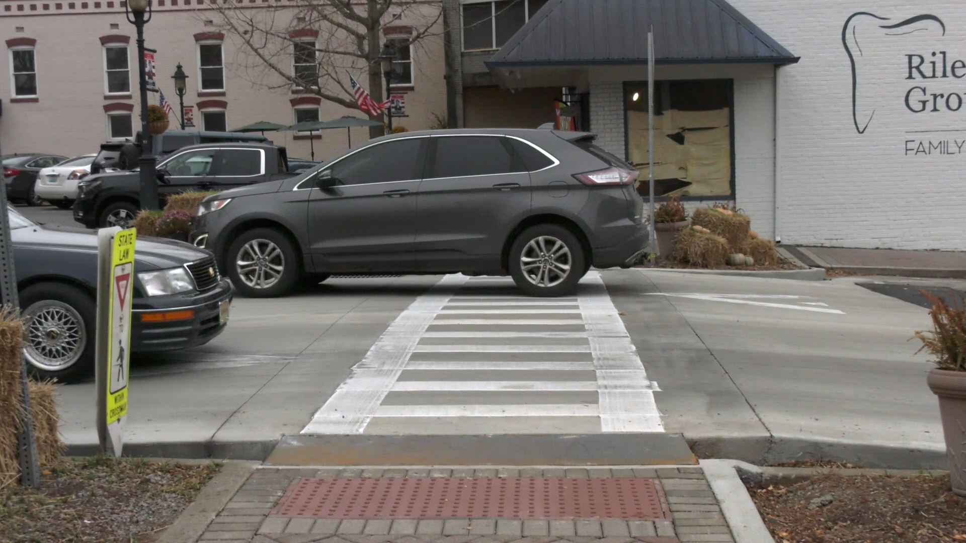 City of Scottsville celebrates new elevated crosswalk on square - WNKY ...