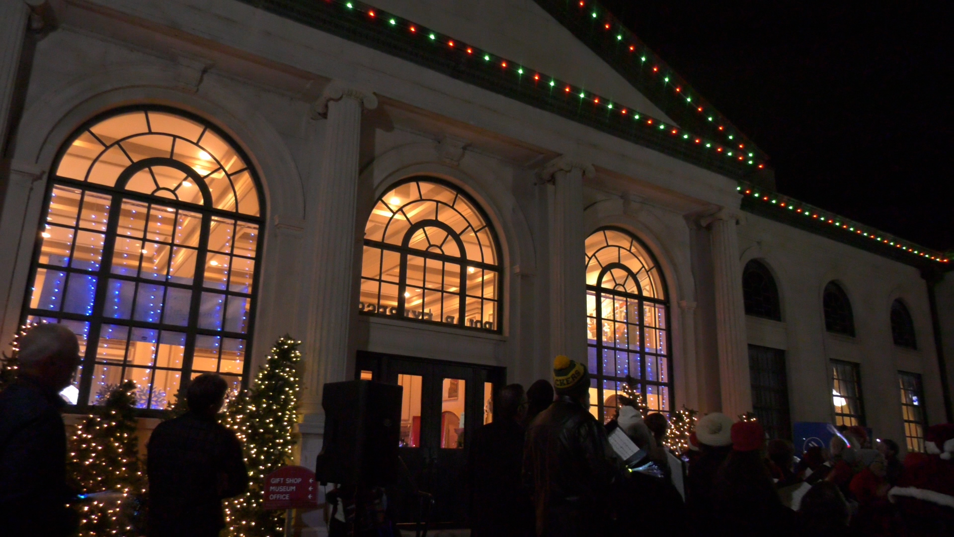 Light Up BGKY kicks off holiday season in Bowling Green at Railpark and ...