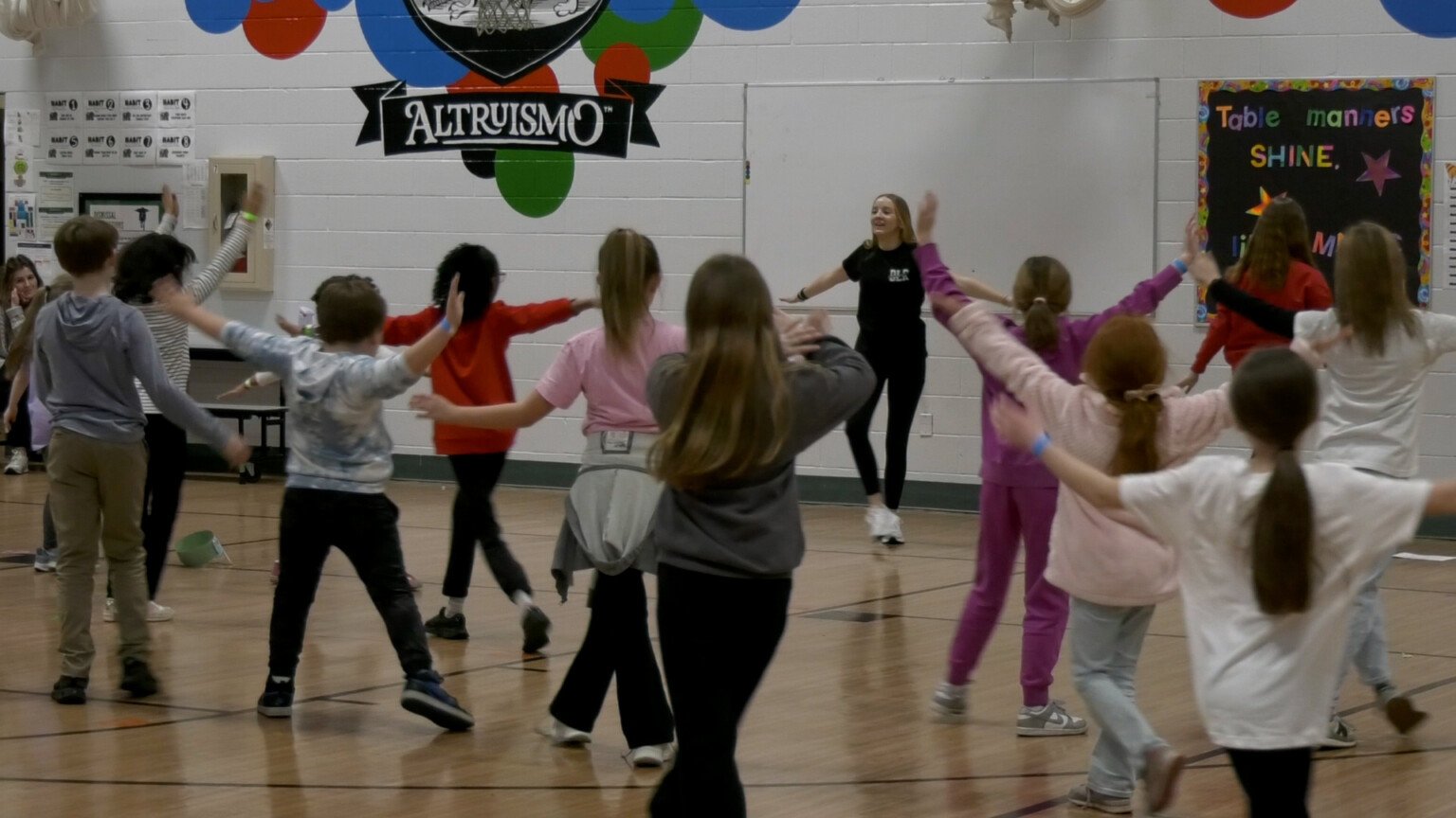 Dance Mini Red holds event at Rockfield Elementary - WNKY News 40 ...