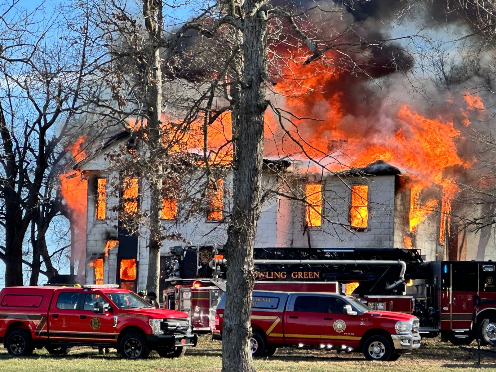 Multiple fire departments respond to structure fire in Warren County ...