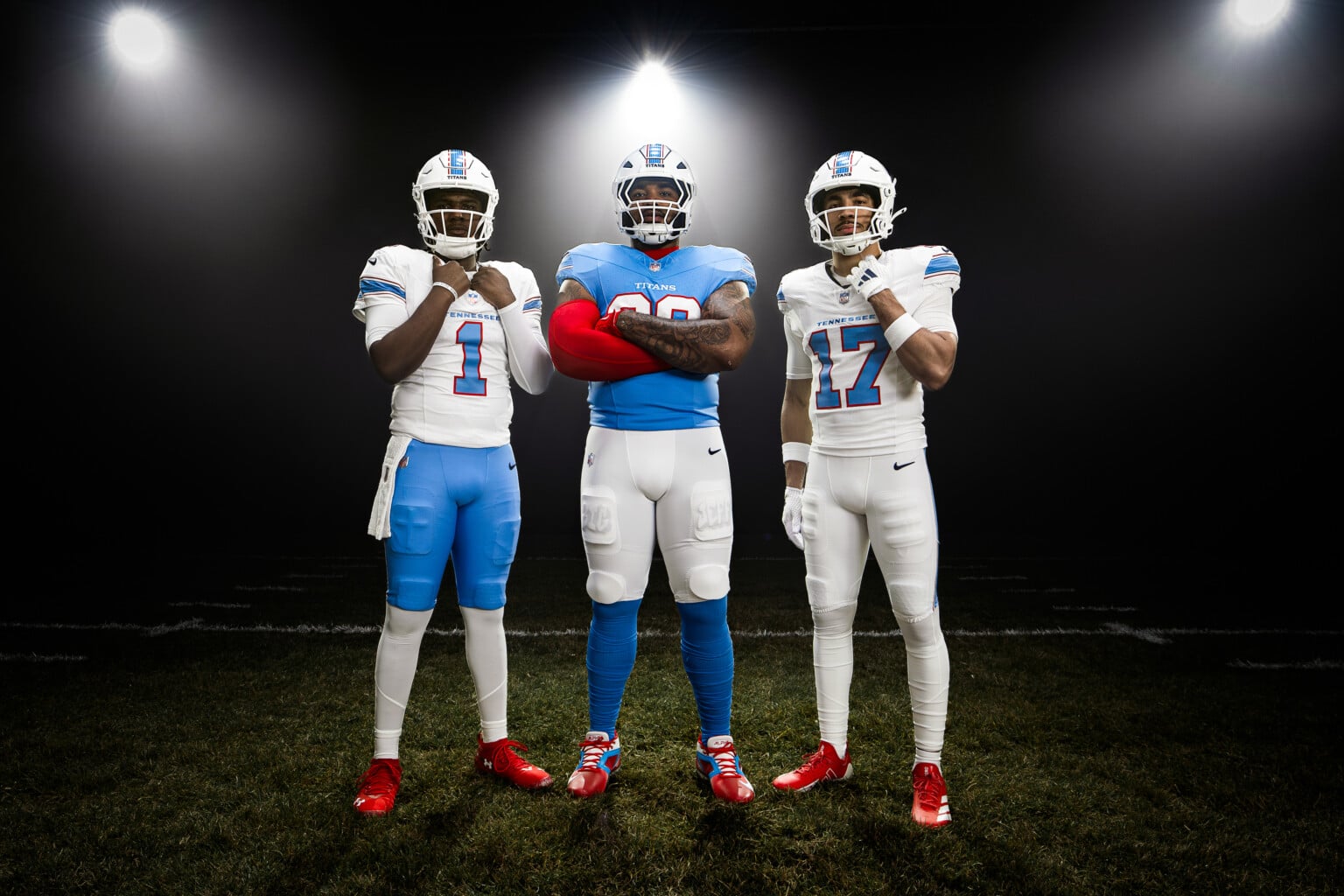 Titans unveil new logos, jerseys to usher in new era - WNKY News 40 ...
