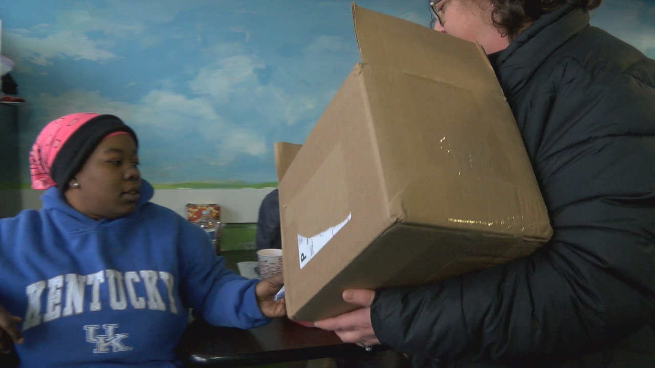 Charity Helps Homeless Stay Warm During Frigid Weather - ABC 36 News