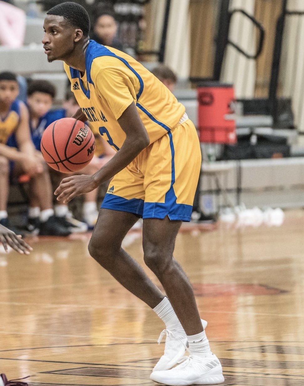 Henry Clay’s Marques Warrick breaks school’s all-time scoring record - WTVQ