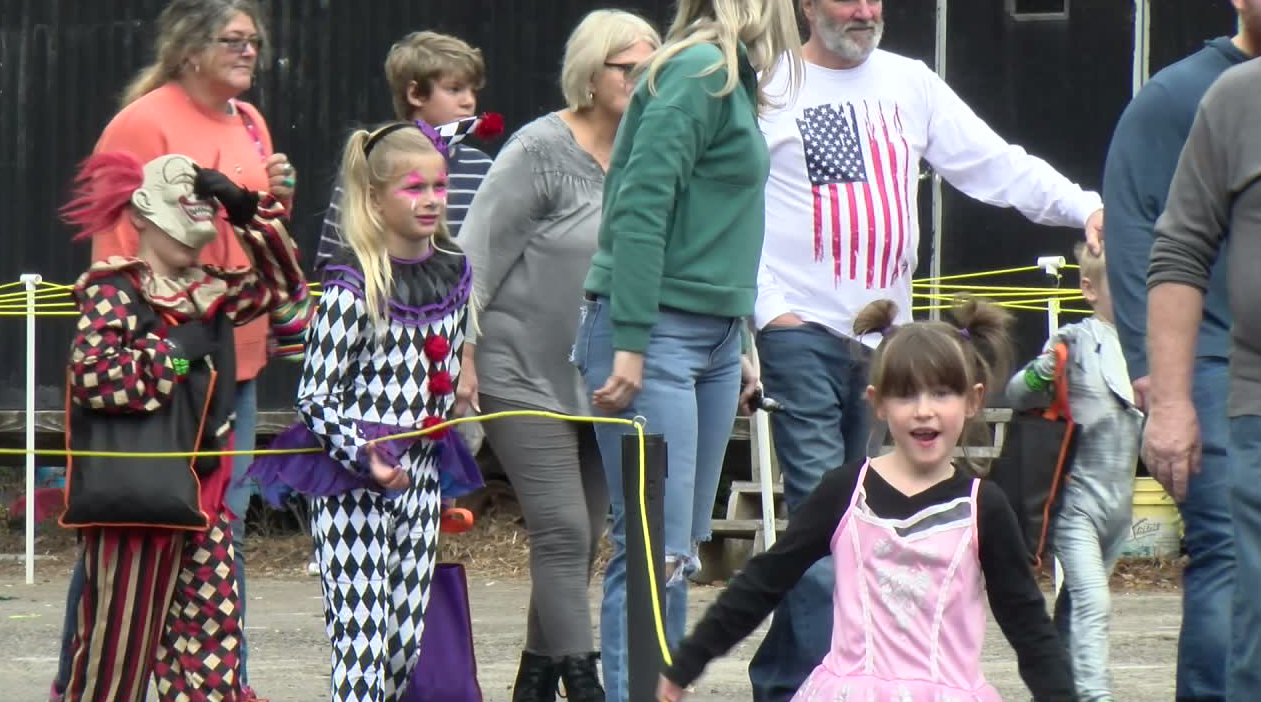 Wicked World Scaregrounds hosts kid-friendly haunted house - WTVQ