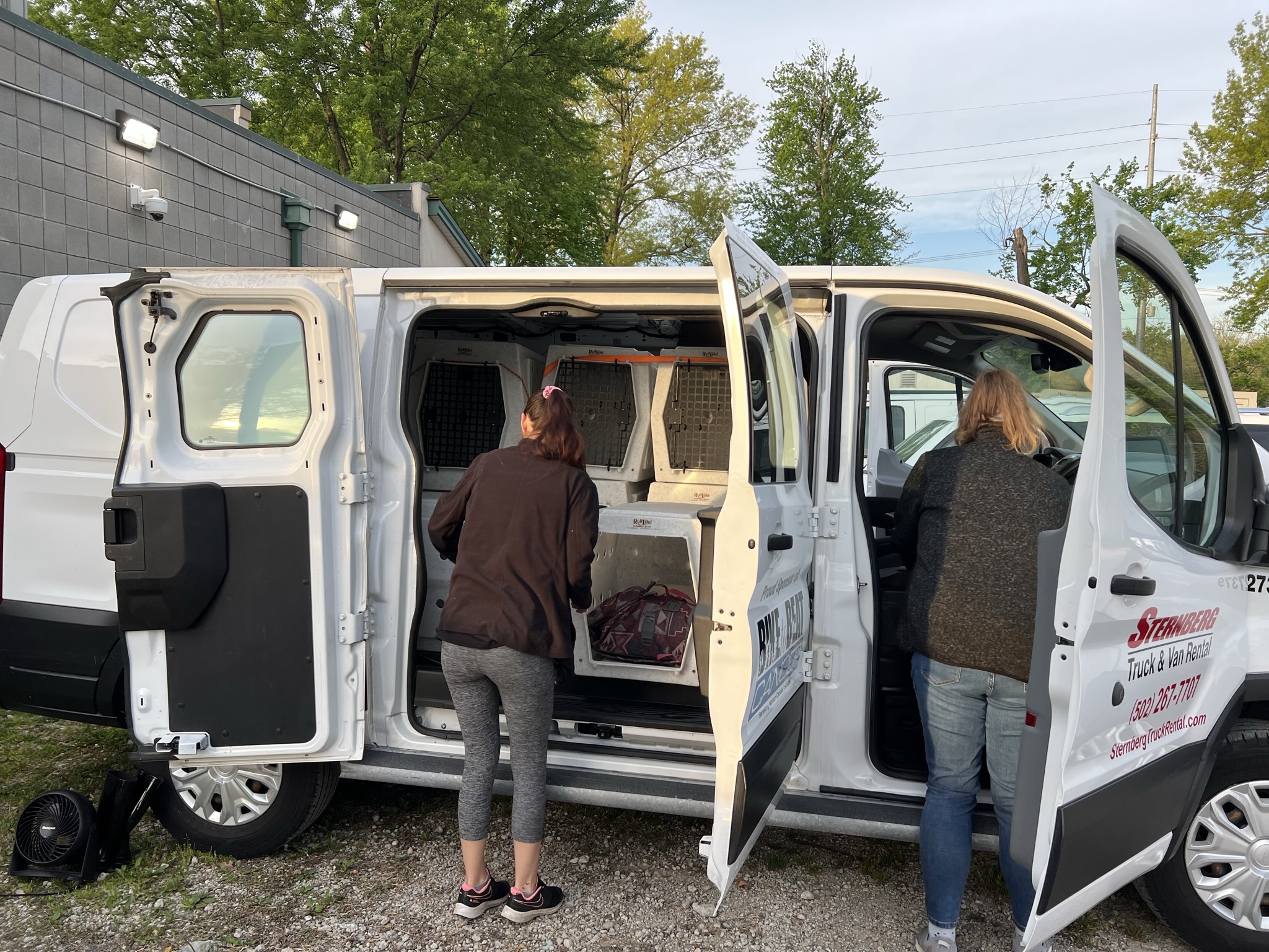 Kentucky Humane Society heads to Eastern Ky. to help shelters impacted ...