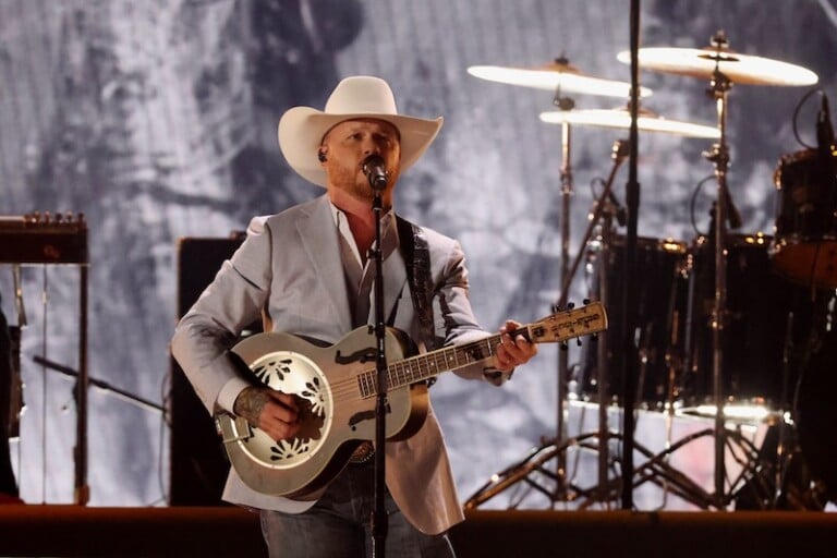 Cody Johnson and Ella Langley Cover of Reba's "Whoever's in New England ...