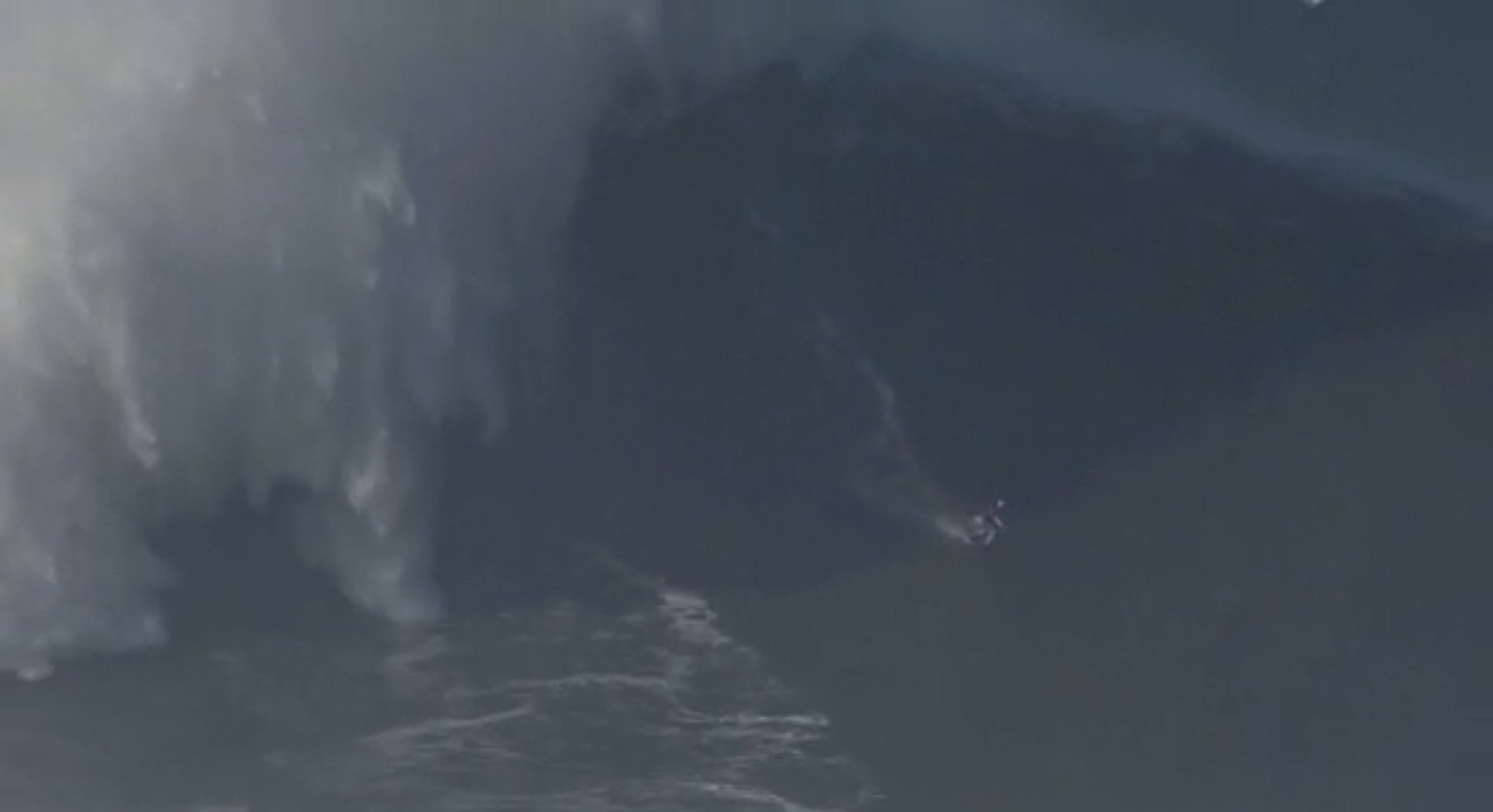 Brazilian sets women's world record by surfing 68-foot wave - WWAYTV3