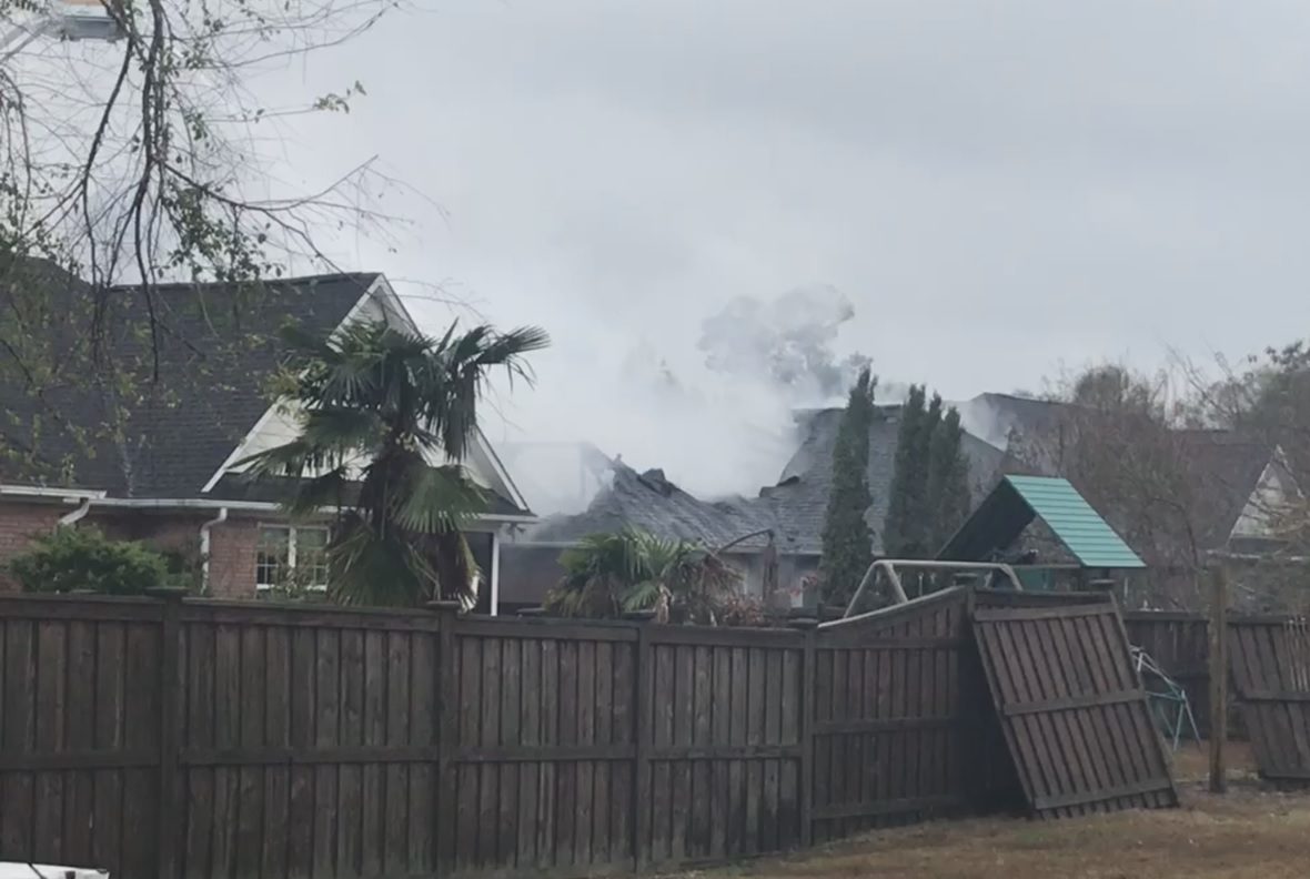 2 rescued from house fire in Porters Neck - WWAYTV3