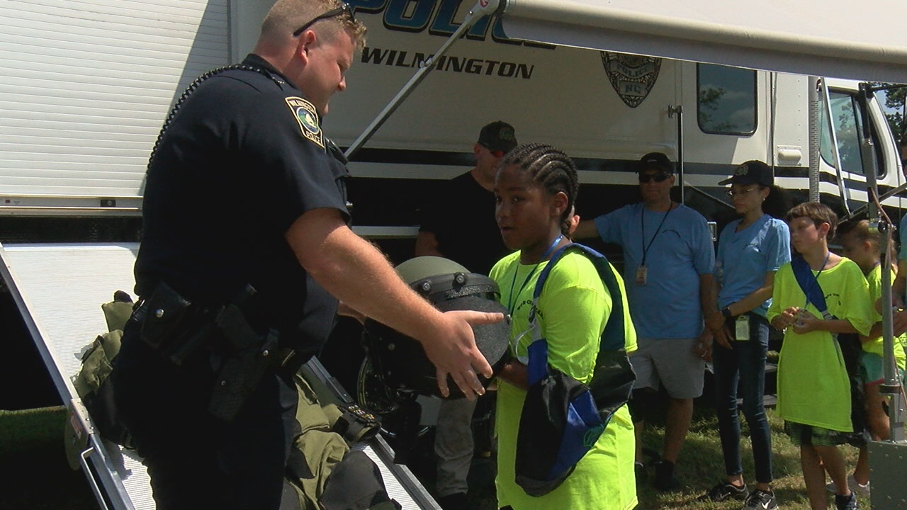 'Demo Day' gives kids hands-on way to learn about WPD units - WWAYTV3