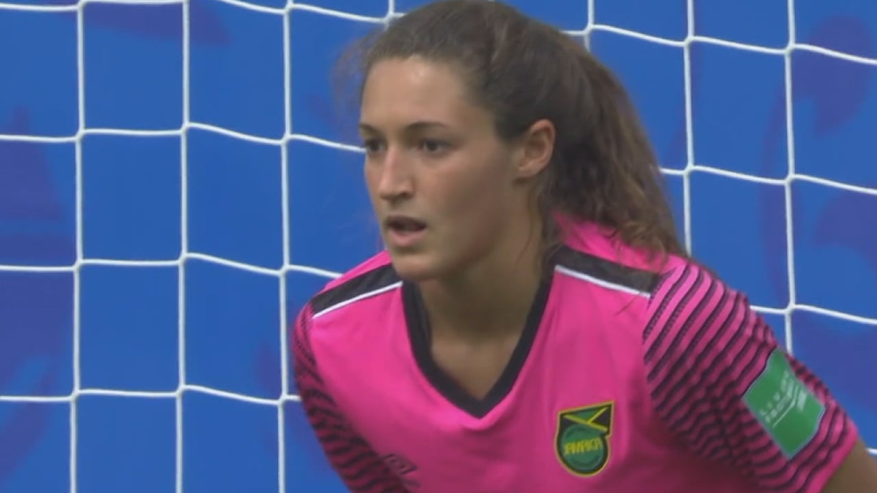 UNCW goalkeeper taking Women’s World Cup by storm - WWAYTV3