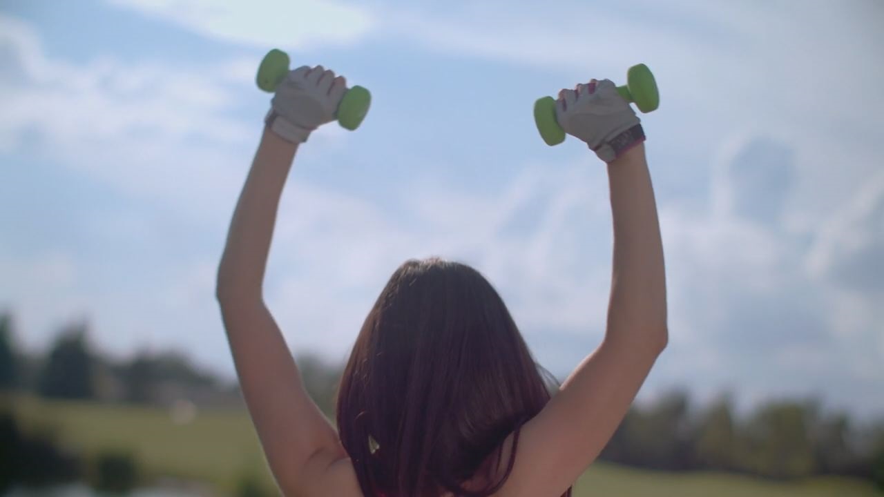 Mom to Mom: Easy arm workouts - WWAYTV3