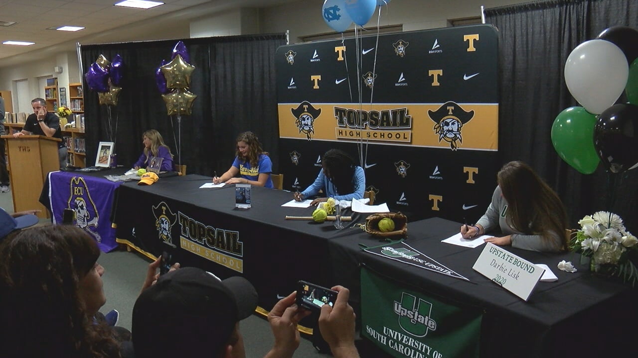 Four sign letters of intent at Topsail High School - WWAYTV3