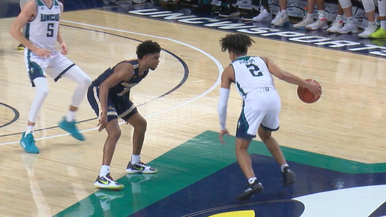 UNCW freshman Shykeim Phillips named to CAA All-Rookie Team - WWAYTV3