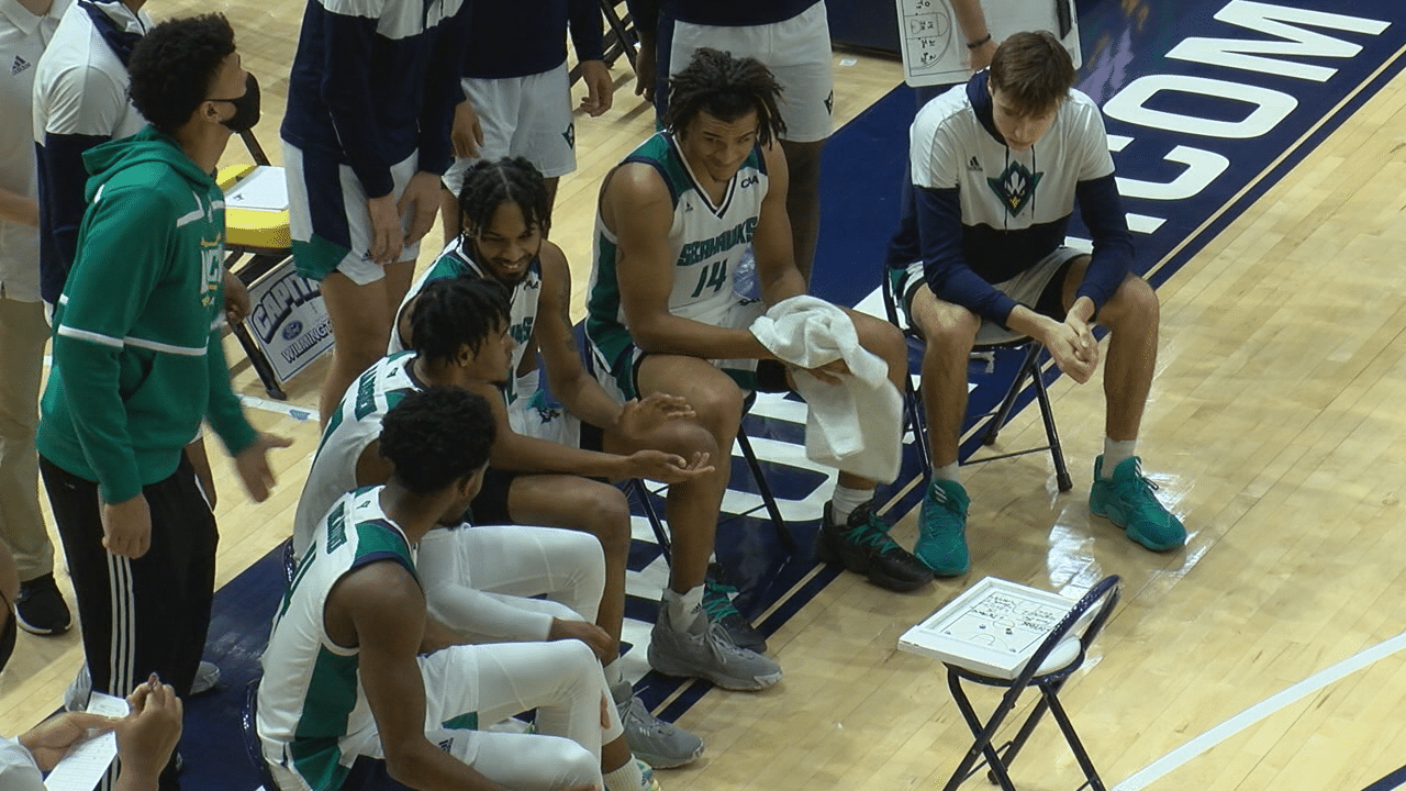 UNCW students looking forward to attending sporting events again - WWAYTV3
