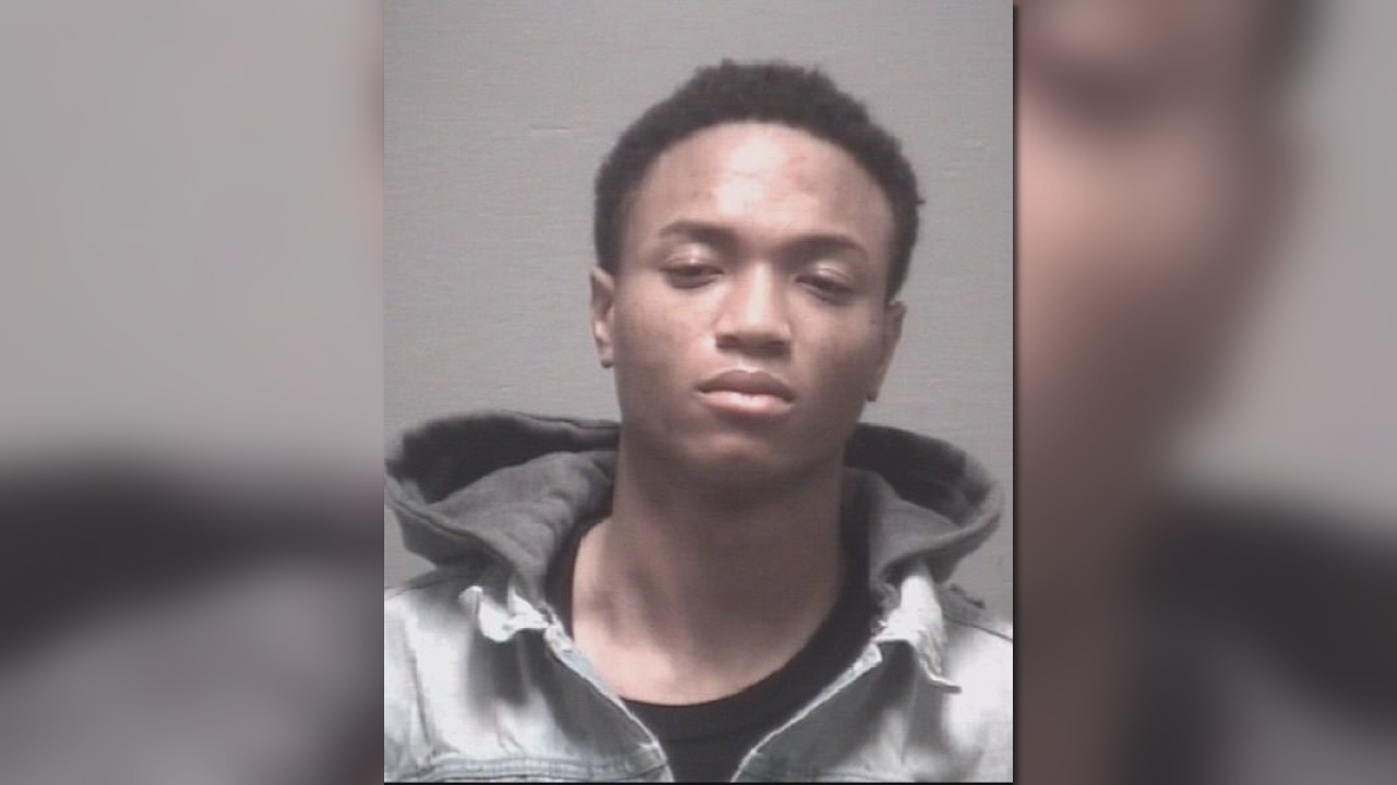 Teen arrested after allegedly firing gun into air in Wilmington - WWAYTV3