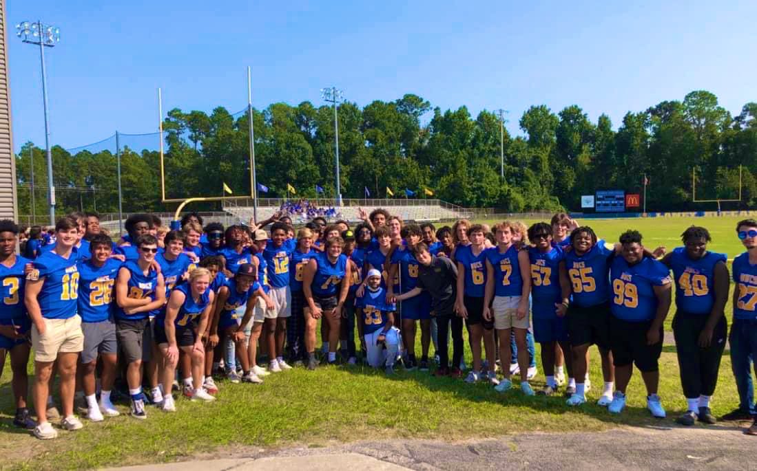 Cancer-fighting McLeod surprises Laney teammates at pep rally - WWAYTV3