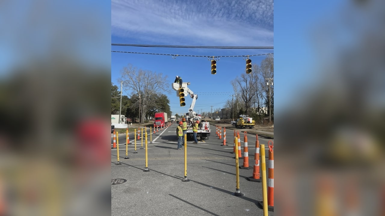 New traffic light pattern installed in Whiteville - WWAYTV3