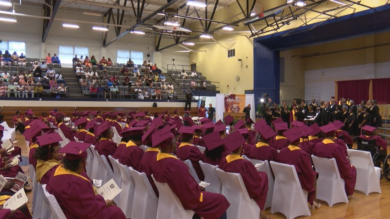 Williston HS holds legacy graduation for Classes of 1969 and 1970 - WWAYTV3