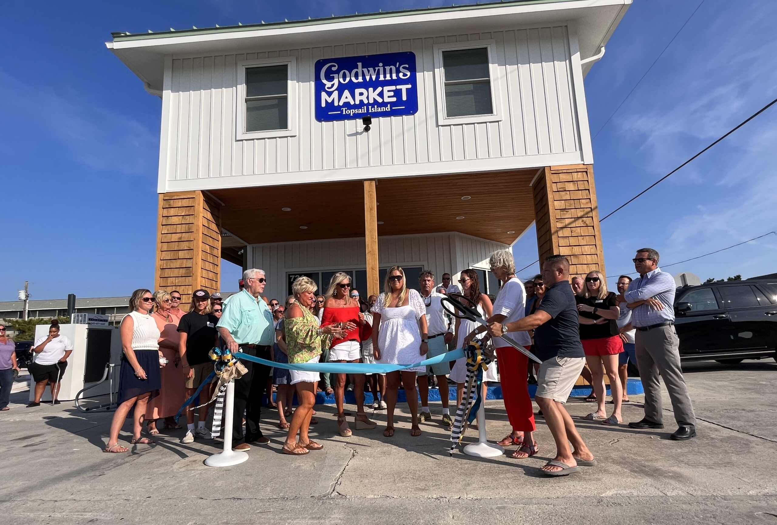 Godwin's Market reopens in Topsail Beach under new owners - WWAYTV3