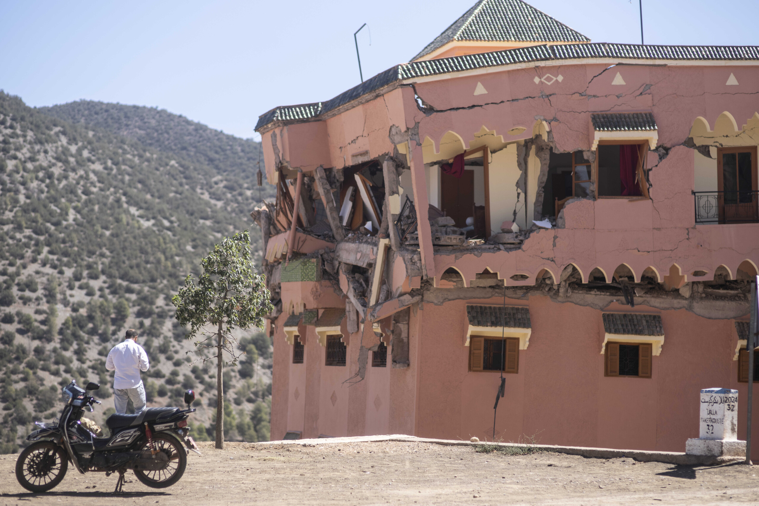 Powerful quake in Morocco kills more than 1,000 people and damages ...