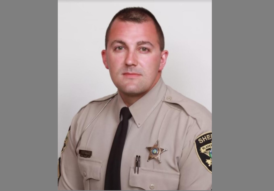 Captain with Bladen County Sheriff's Office dies - WWAYTV3