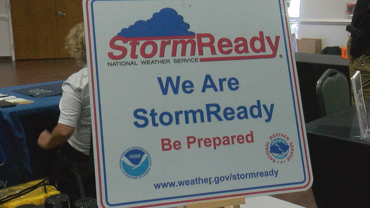 WWAY Hurricane Center - WWAYTV3