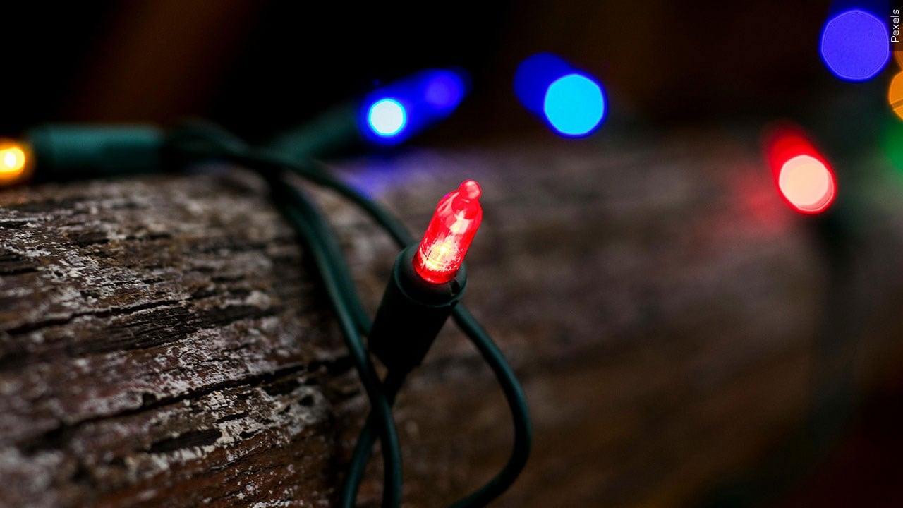 What's open on Christmas Eve 2025? Stores, fast-food places and more ...