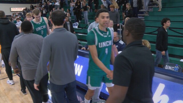UNCW blows out North Carolina A&T 88-65 - WWAYTV3