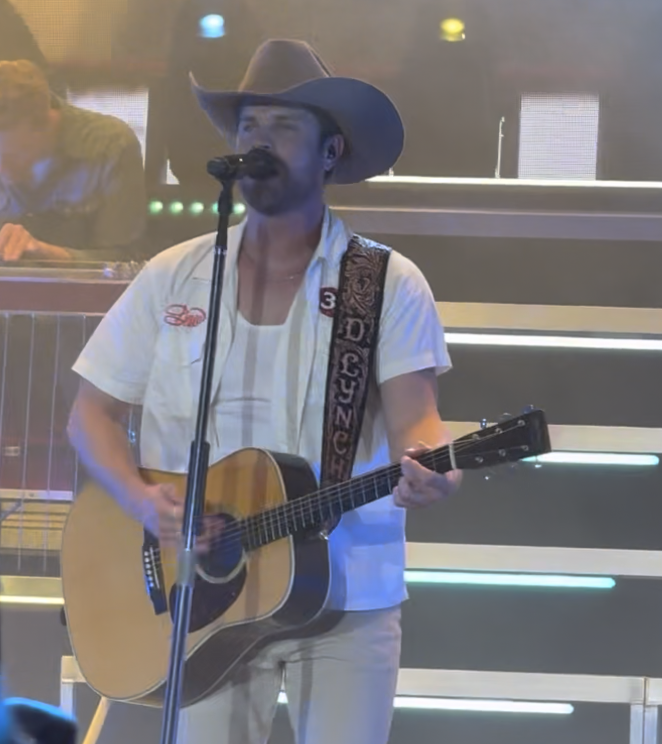 Azalea Festival announces Dustin Lynch as Friday night concert ...