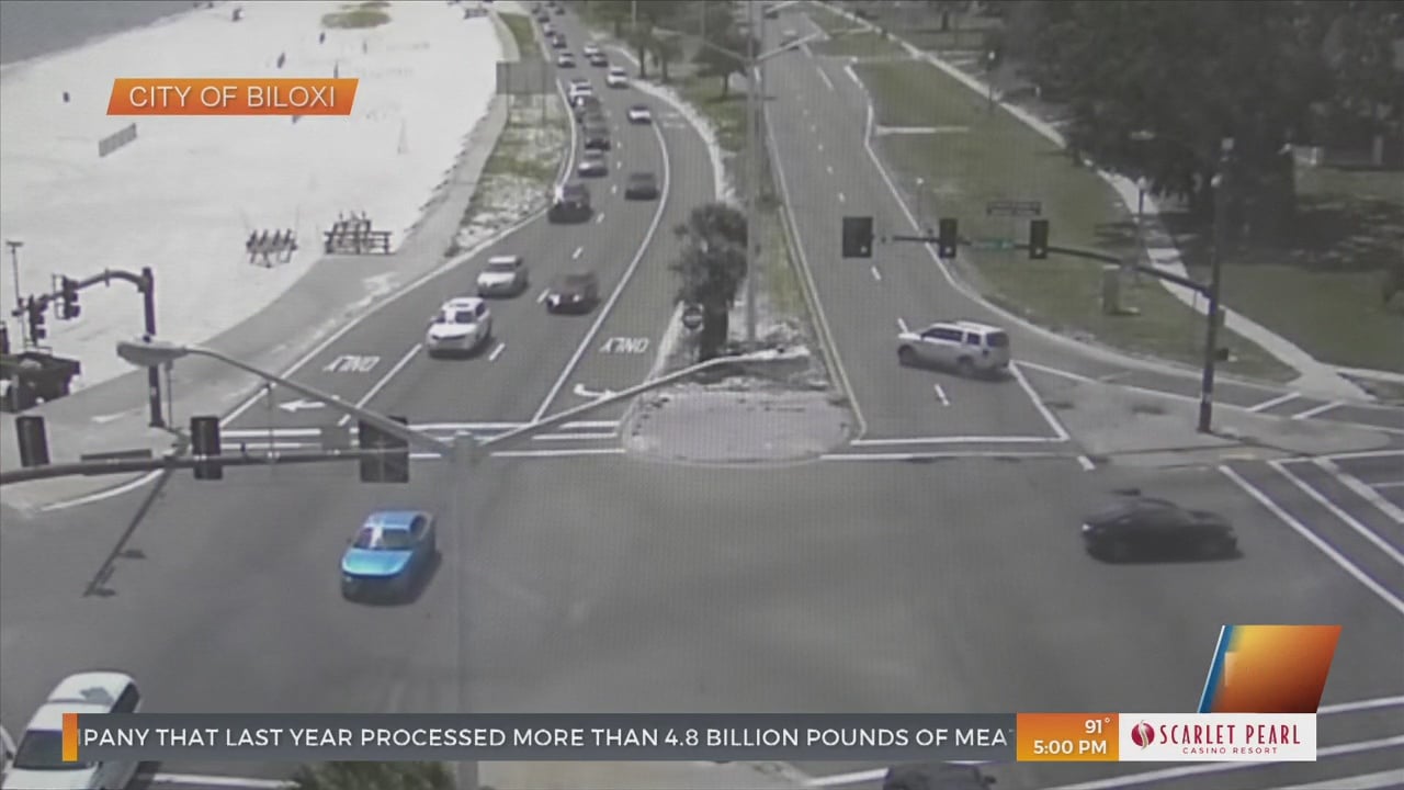 No injuries reported in accident caught on Biloxi Lighthouse camera ...