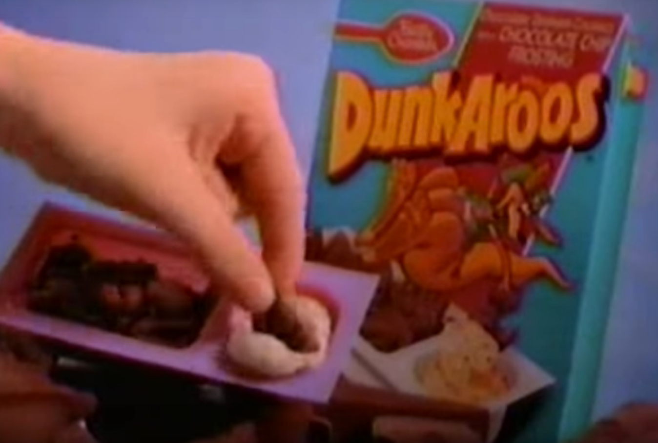 90s kids rejoice! Dunkaroos are back! - X1039