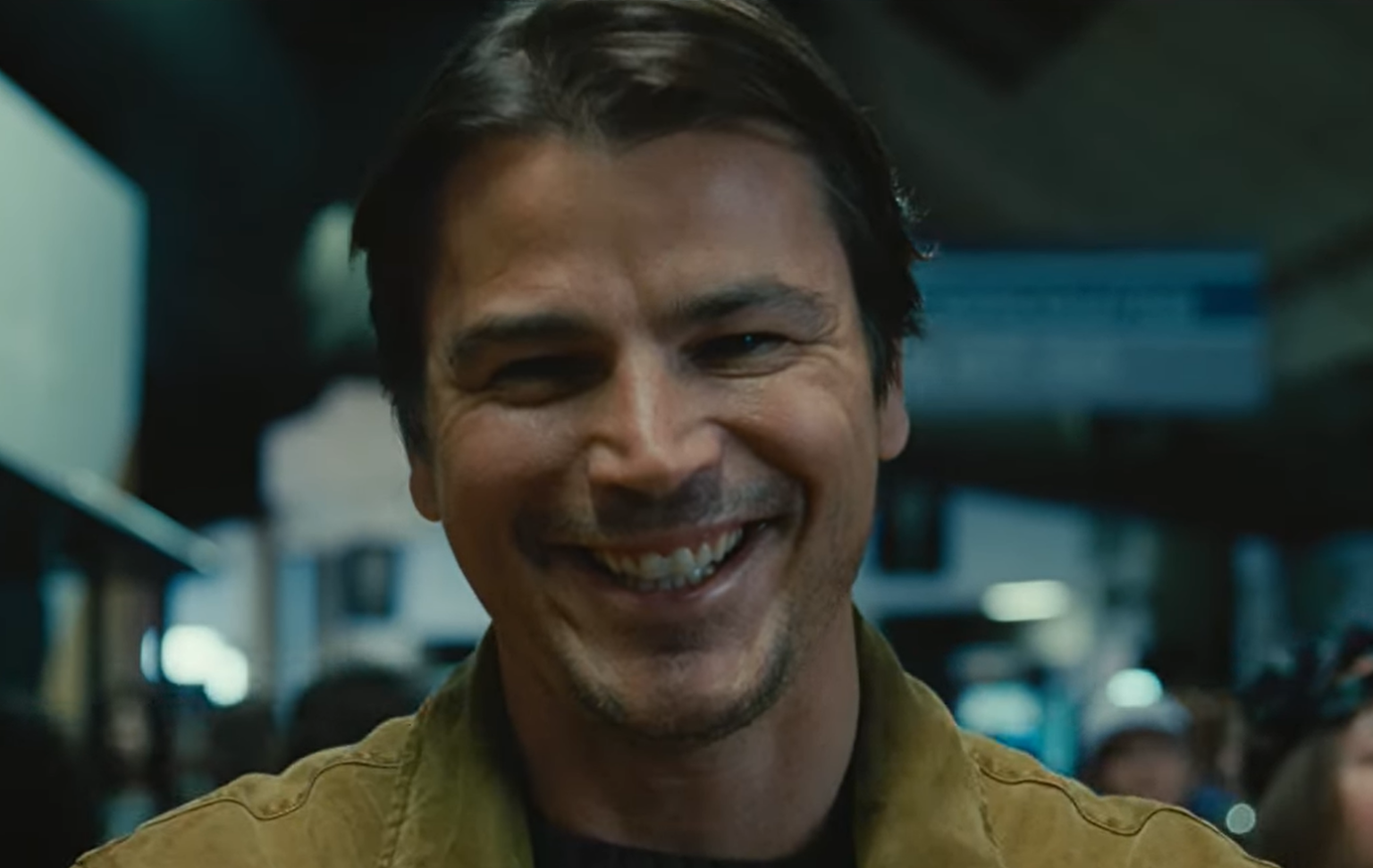 WATCH THE TRAILER: Josh Hartnett plays serial killer in new M. Night Shyamalan film, "Trap" - X1039